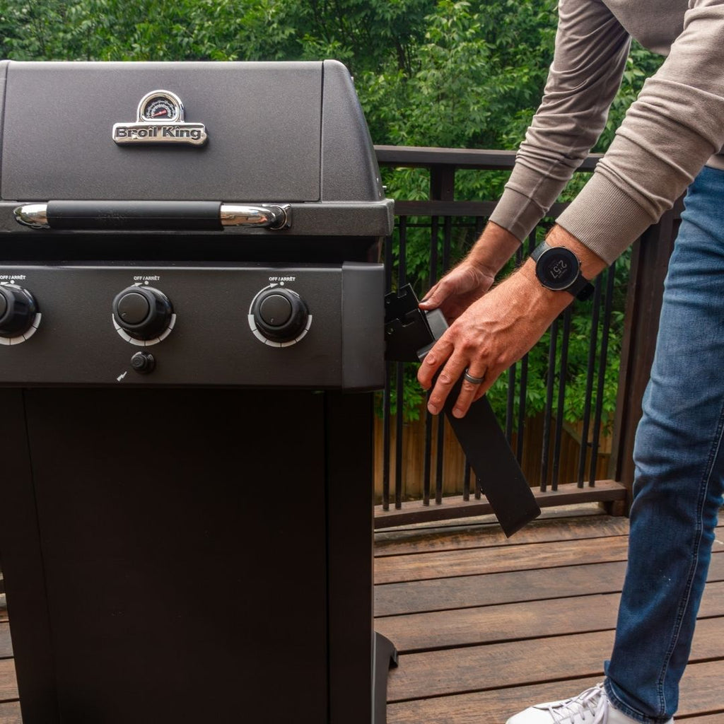 Broil King Gem 310 Shadow Gas BBQ | Compact 3 Burner Barbecue